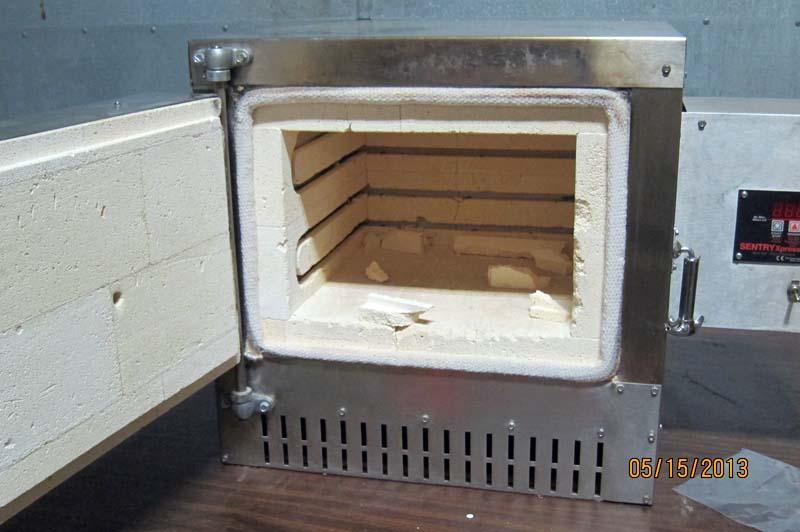 Lot #62: Table Top Kiln w/ Sentry Xpress 4.0 Micro Processor - WireBids